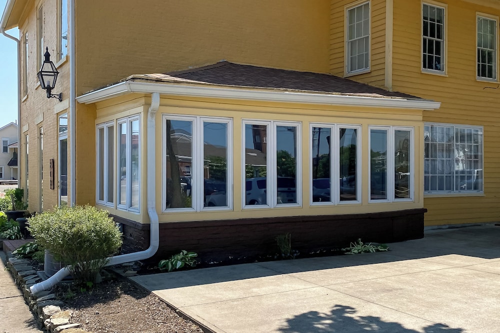 Historic Troy Home Close To Shops W/ Fire Pit - Troy, OH