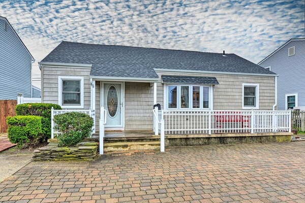 Coastal Brigantine Cottage: Walk To Beaches - New Jersey