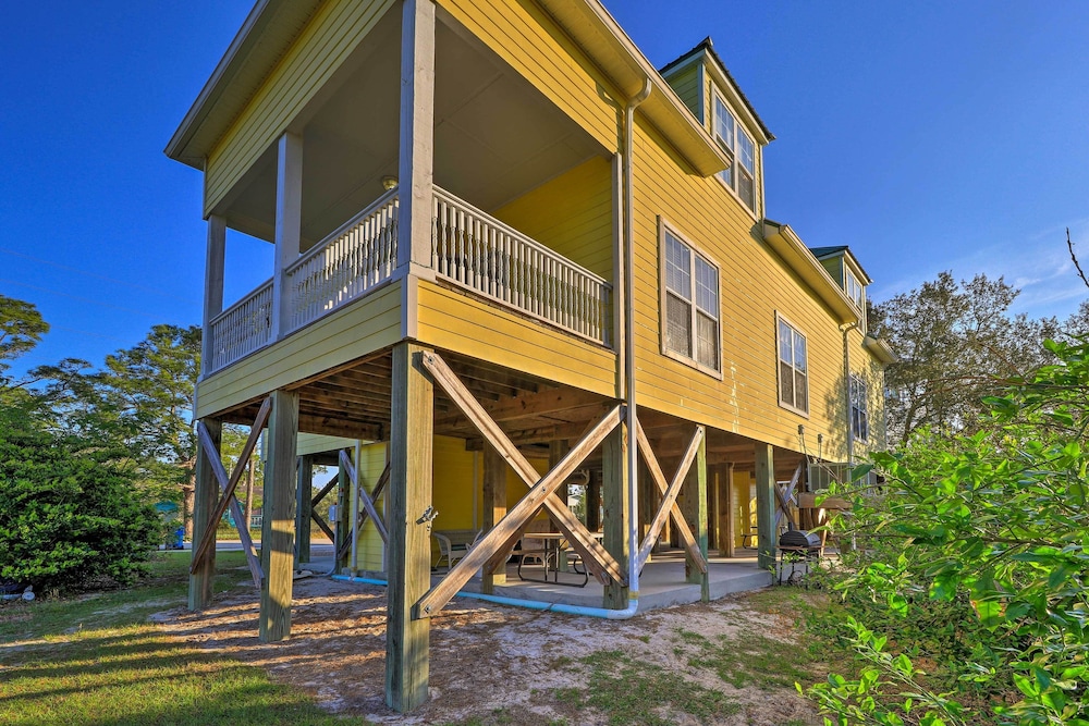 Spacious Orange Beach Duplex < 1 Mi To Boat Launch - Perdido Key, FL