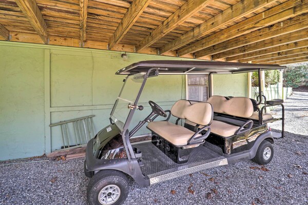 Pool & Lake Access: Idyllic Cottage In Newland - Linville, NC