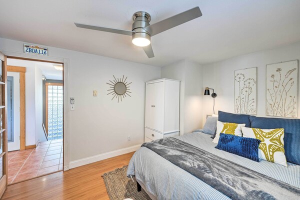 Mckees Beach House W/ Ocean Views, Hot Tub! - Langley