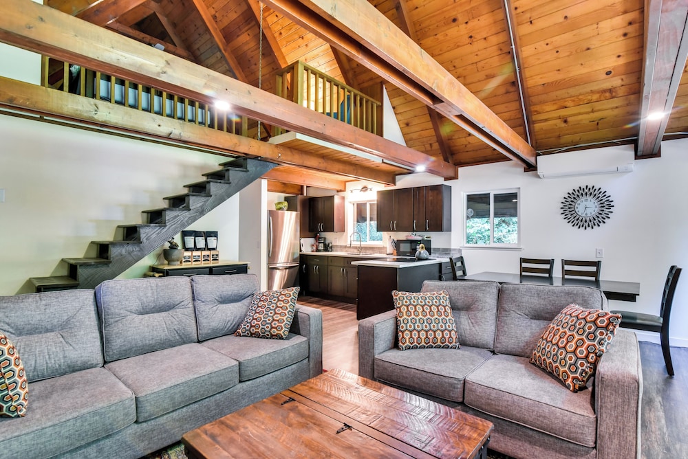 Rustic Cougar Cabin W/ Wood-burning Fire Pit! - Swift Reservoir, Cougar
