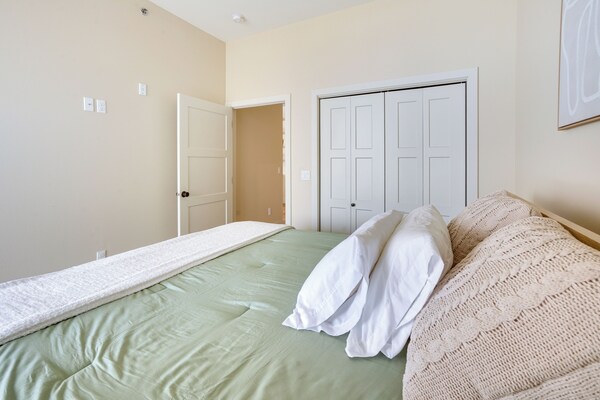 Waterfront Watertown Condo W/ Patio & Pool Access! - Watertown, SD