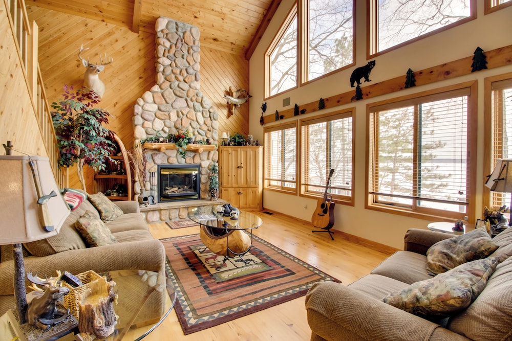 Waubun Lake Cabin W/ Private Dock + Fire Pit! - Shooting Star Casino