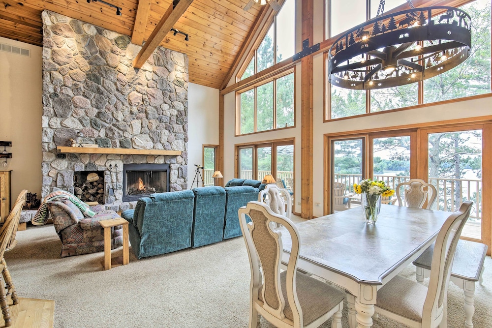 Waterfront Lake Tomahawk Cabin W/ Game Room! - Wisconsin