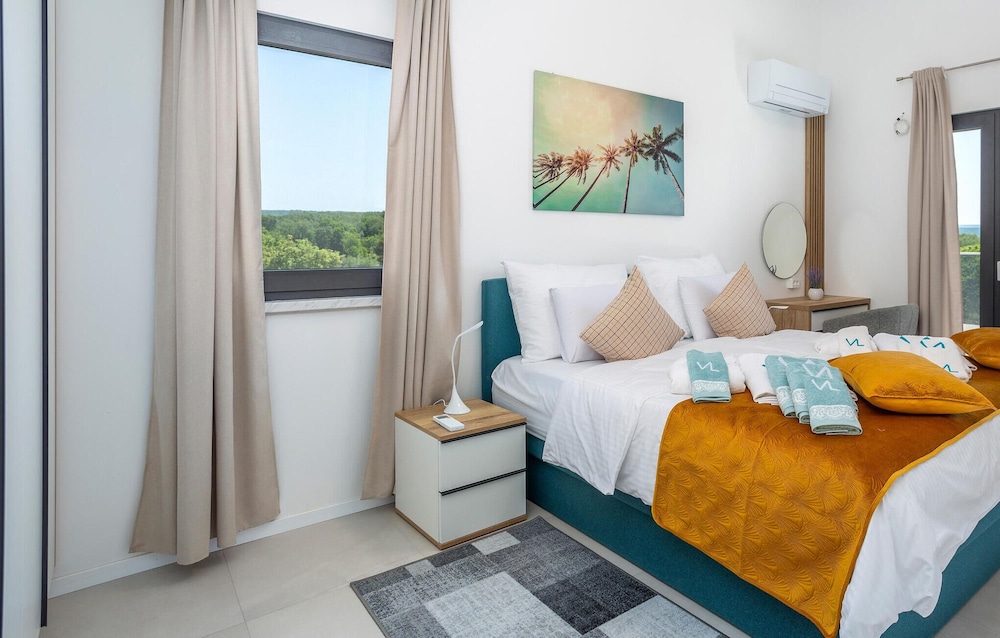 Pet Friendly Apartment In Malinska - Njivice
