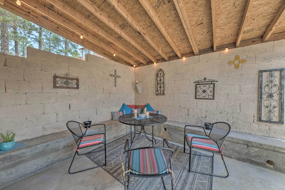 Raven Hill Retreat' ~ 6 Miles To Ruidoso Downs! - Ruidoso, NM