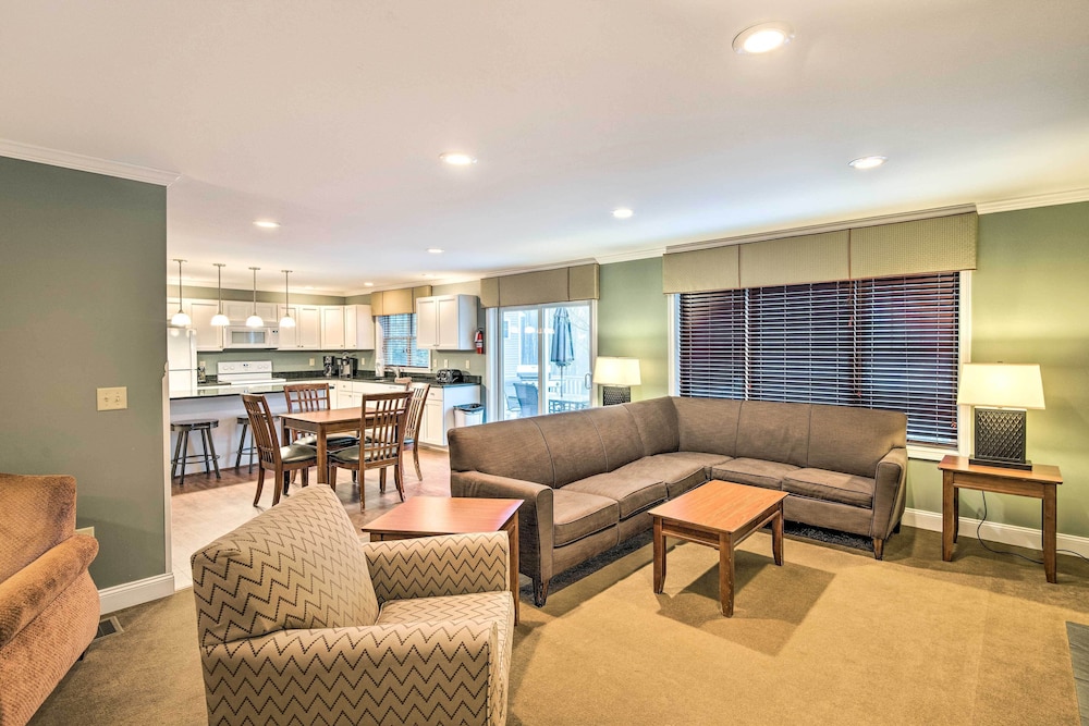 North Conway Home ~ 2 Mi To Cranmore Mountain! - Conway, NH