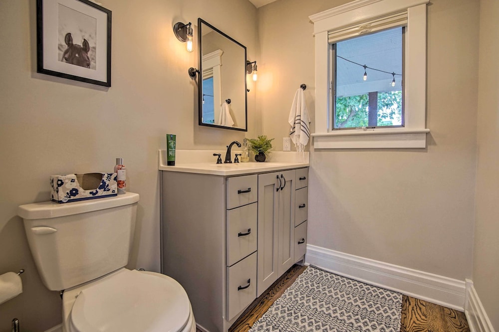 Countryside Cottage W/ Large Yard Near Topeka - Topeka, KS