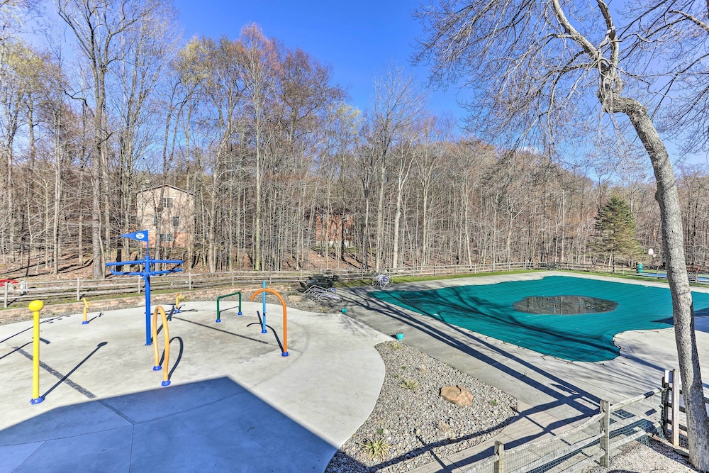 Walk To Big Bass Lake: Family Home W/ Deck! - Scranton, PA