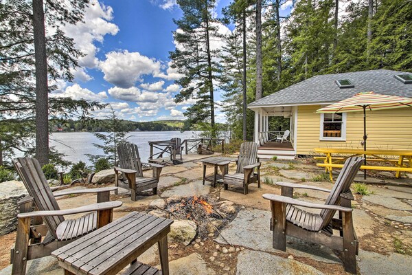 Lakefront Cottage: Boat Dock, Patio & Kayaks! - Oxford Casino Hotel