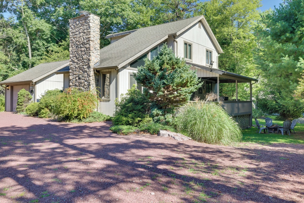 Lake Harmony Home Near Big Boulder! - Pennsylvania