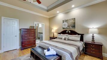 Casa (Multiple Bedrooms) | Parte interna