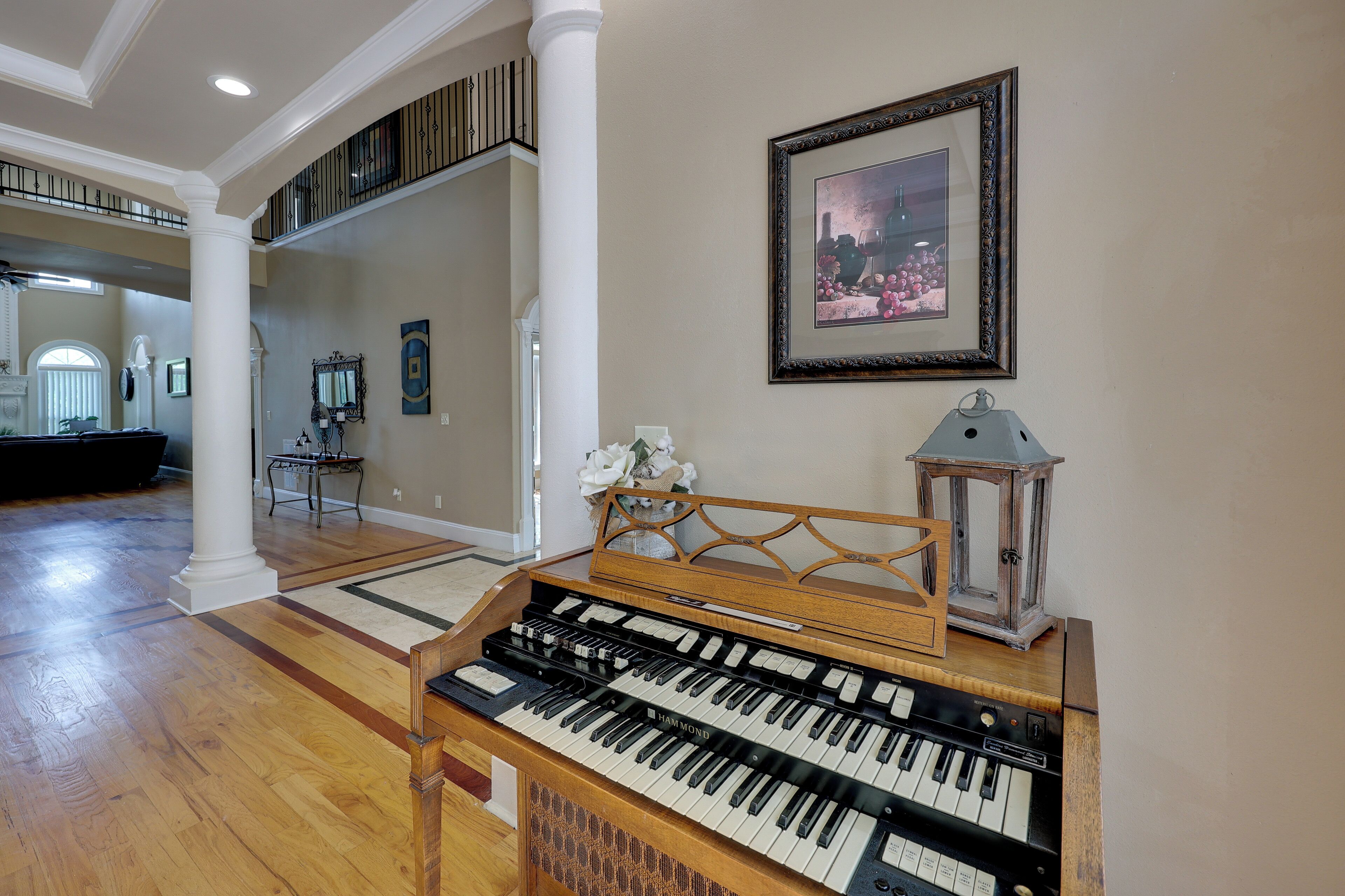 Casa (Multiple Bedrooms) | Parte interna