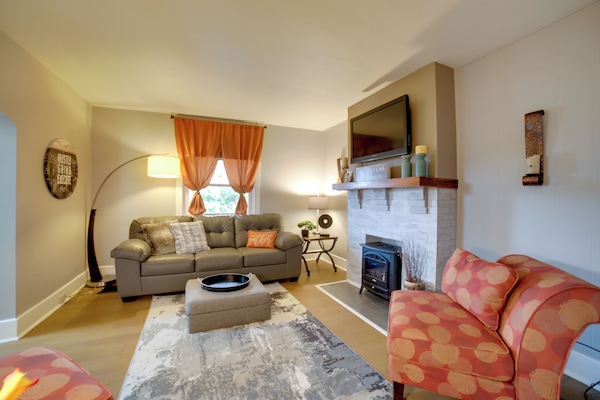 Pittsburgh Home W/ Private Yard 3 Mi To Dtwn! - Pittsburgh, PA