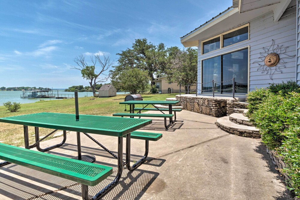 Rustic Lake Buchanan Hideaway W/ Game Room & Grill - Lake Buchanan, TX