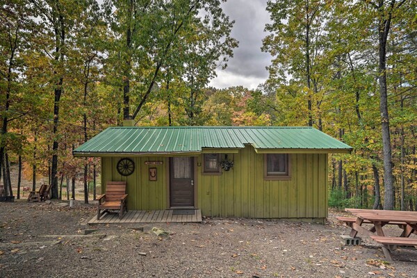 1 Mi To Raystown Lake: 'Wyatt Earp Cabin' W/ Deck! - Pennsylvania