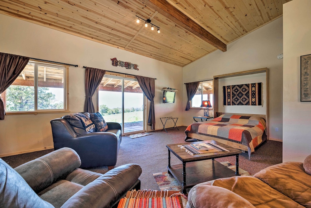 5-acre Moab Studio W/ Bbq & Stunning Mtn Views - Oowah Lake, UT