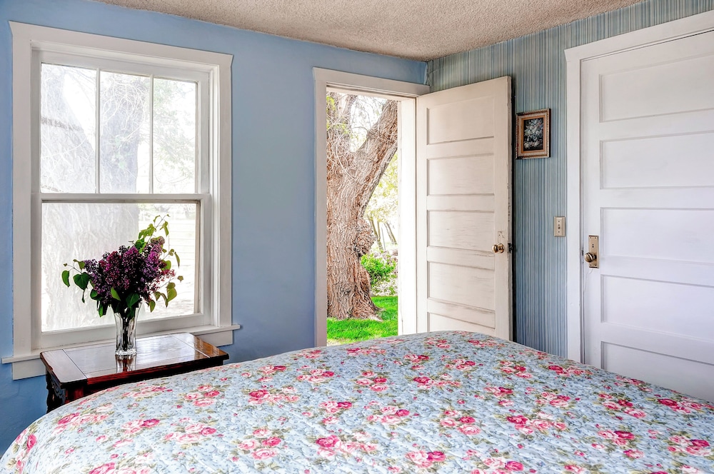 Charming Tropic Home By A Farm: Near Bryce Canyon! - Bryce Canyon City, UT