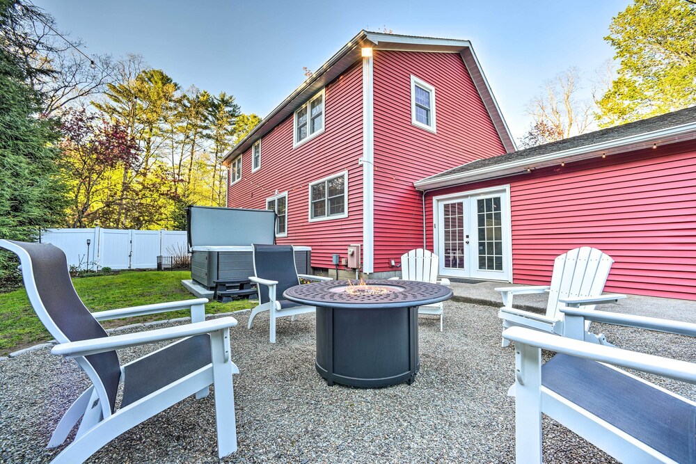 Family-friendly Retreat W/ Hot Tub: 1 Mi To Dtwn - Saratoga Springs, NY