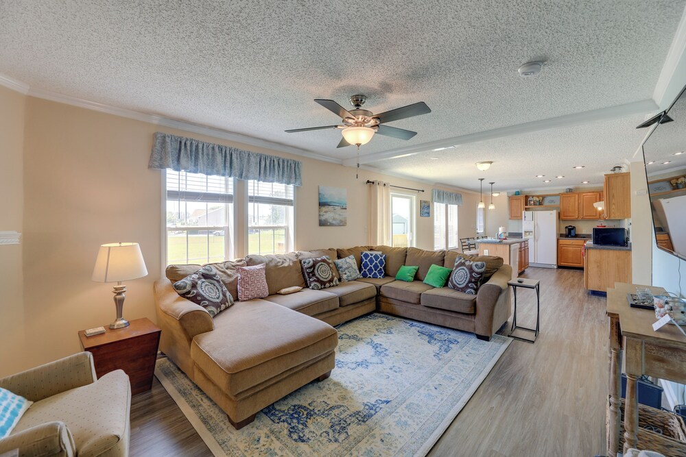 Family Home + Fire Pit & Deck, 11 Miles To Beach! - Swansboro, NC