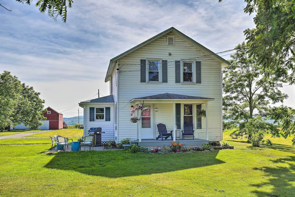 Finger Lakes Farm Retreat: Walk To Wineries! - Dundee