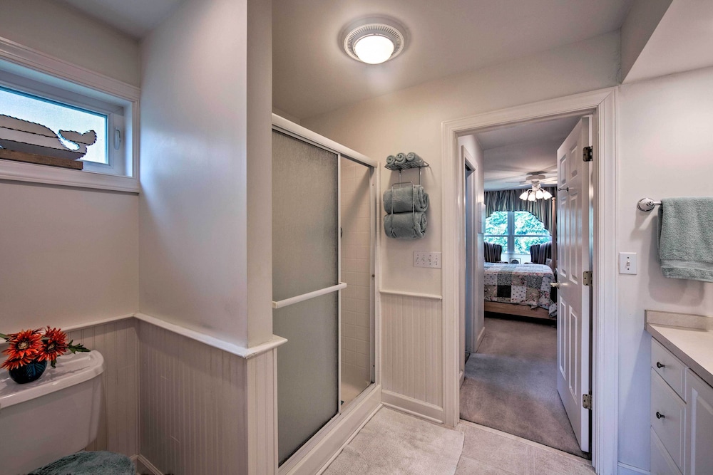 9 Mi To Midtown Harrisburg: Cottage W/ Deck - Lake Tobias Wildlife Park, Halifax