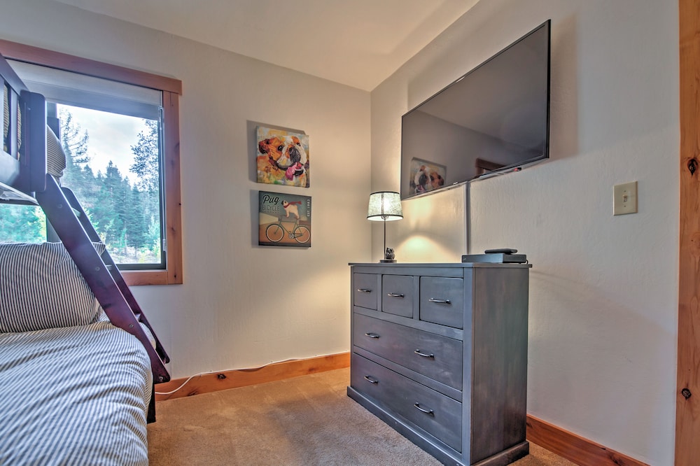 Northstar Resort Shuttle Access: Truckee Condo - Lake Tahoe