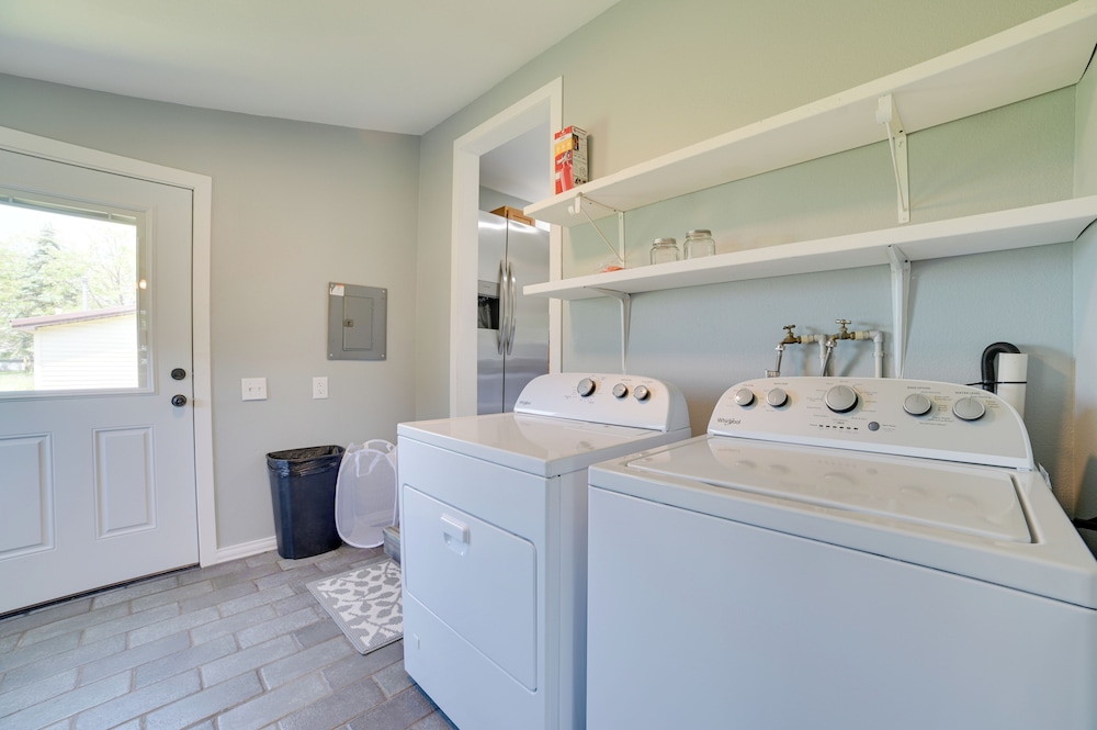 All-season Getaway In Frederic: Bring Your Pets! - Grayling, MI