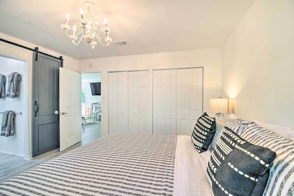 Riverside New Magnolia Springs Home W/ Dock, Beach - Foley, AL