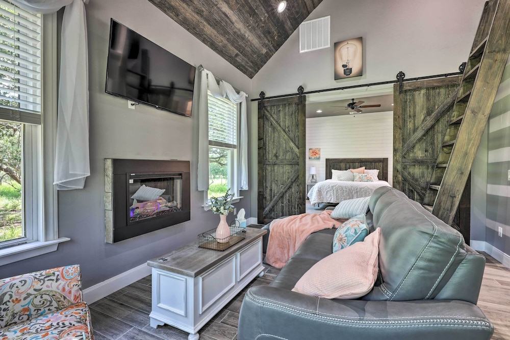 Cozy Spring Branch Cottage In Hill Country! - Canyon Lake, TX