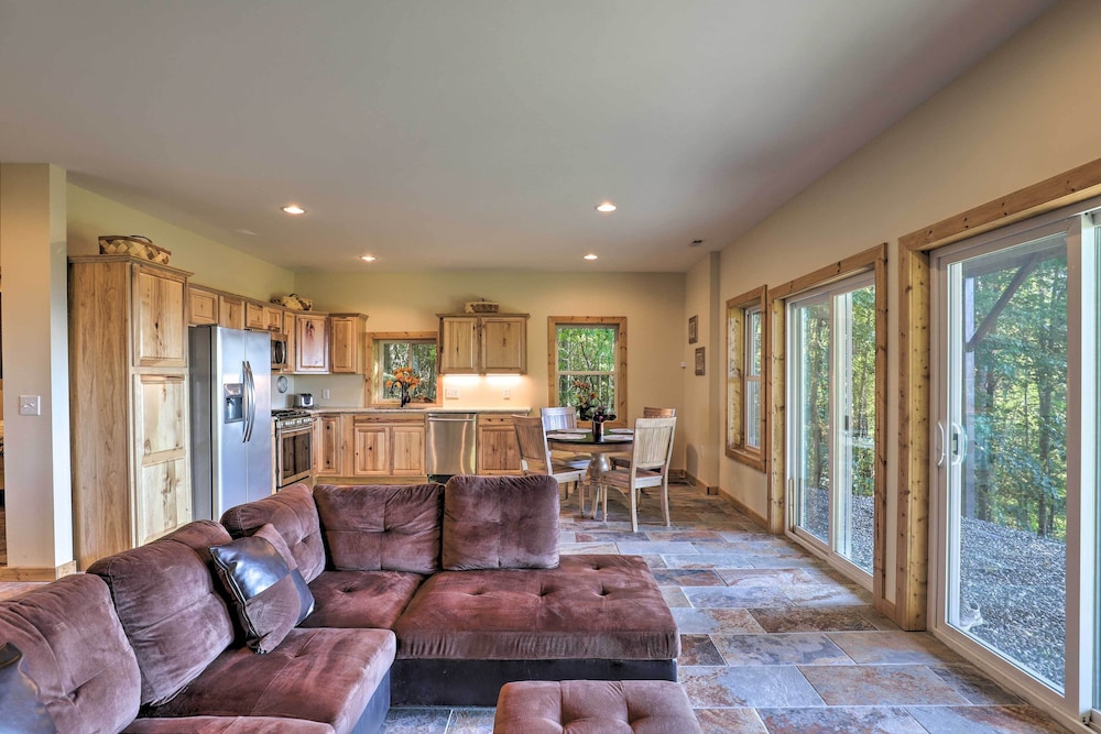 Sweeping Smoky Mountain Views: Bella Vista' Cabin - Cherokee, NC