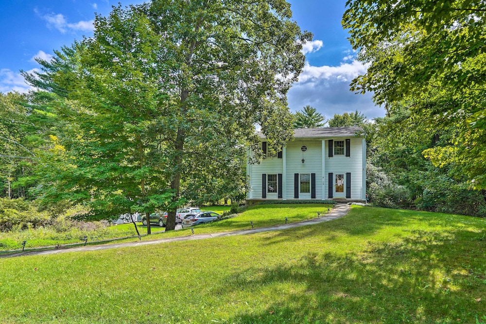 Woodstock Getaway W/ Hot Tub ~ 2 Mi To Dtwn! - Tivoli, NY