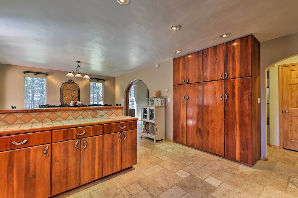 Angel Fire Mountain Cabin W/ Hot Tub & Sauna! - Coyote Creek State Park, Guadalupita