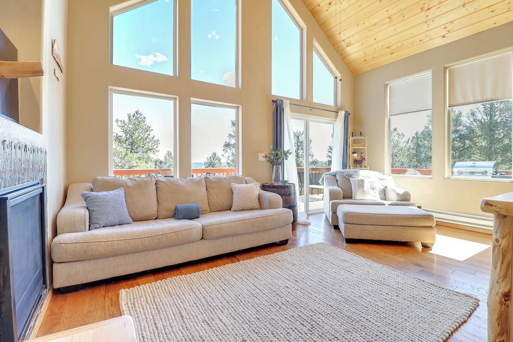 Colorado Cabin Getaway Near Pikes Peak! - Woodland Park, CO