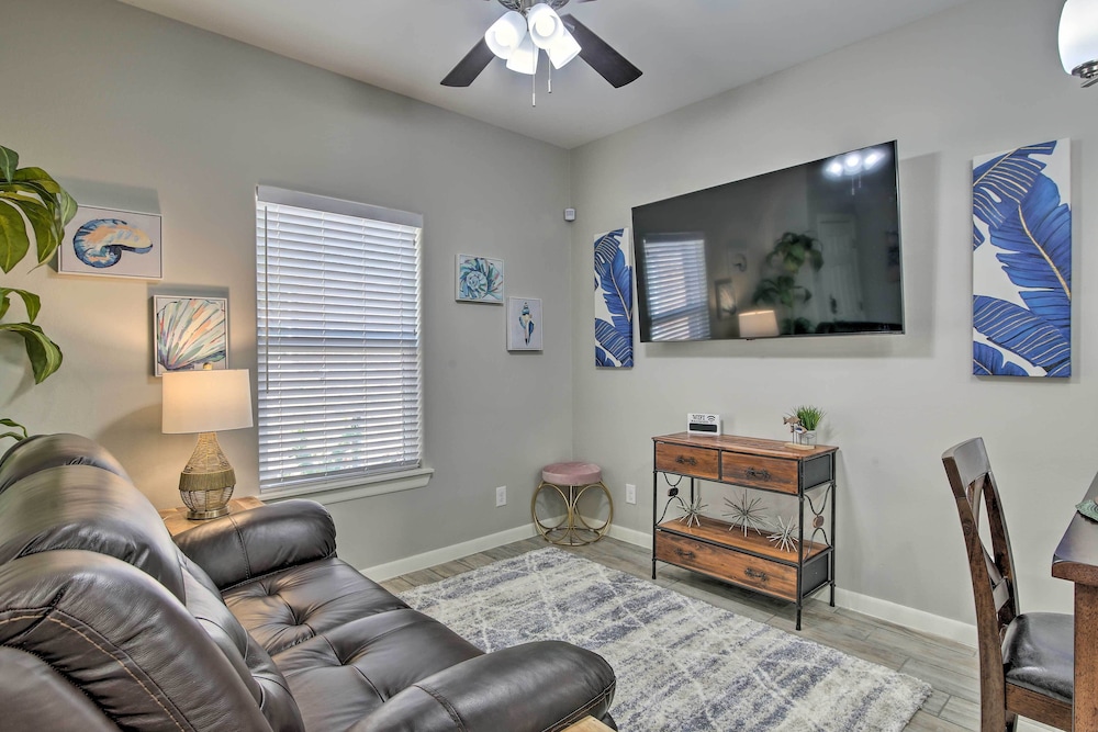 Gorgeous Edinburg Getaway ~ 2 Mi To Utrgv! - Edinburg, TX