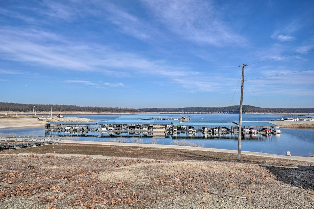 'Sunset Bluff Treehouse': On Bull Shoals Lake! - Bull Shoals Lake