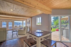 Casa (2 Bedrooms) | Interior