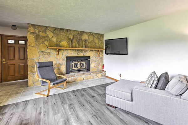 Stunning Wisconsin Retreat On Active Farm! - Blue Mound State Park, Blue Mounds