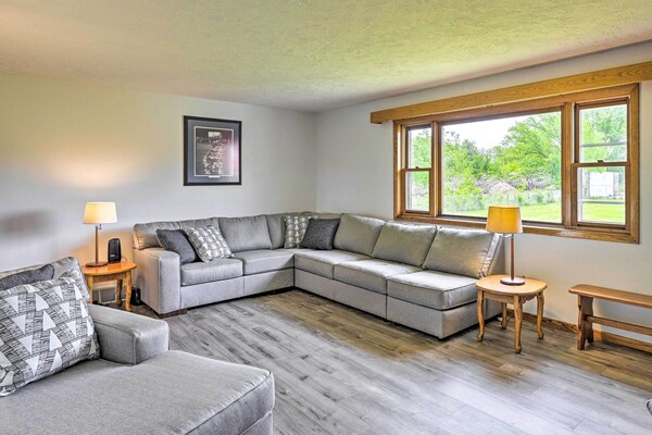 Stunning Wisconsin Retreat On Active Farm! - Governor Dodge State Park, Dodgeville