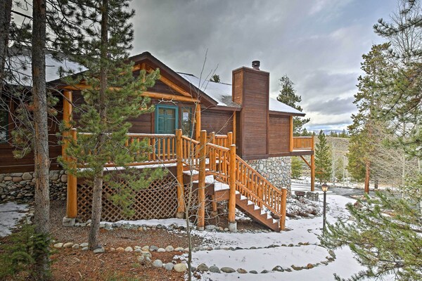 2 Mi To Skiing: Mtn-view Home W/ Deck In Granby! - Granby, CO