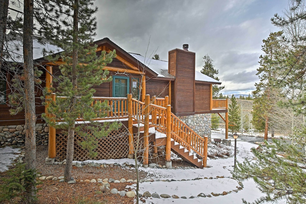 2 Mi To Skiing: Mtn-view Home W/ Deck In Granby! - Granby, CO
