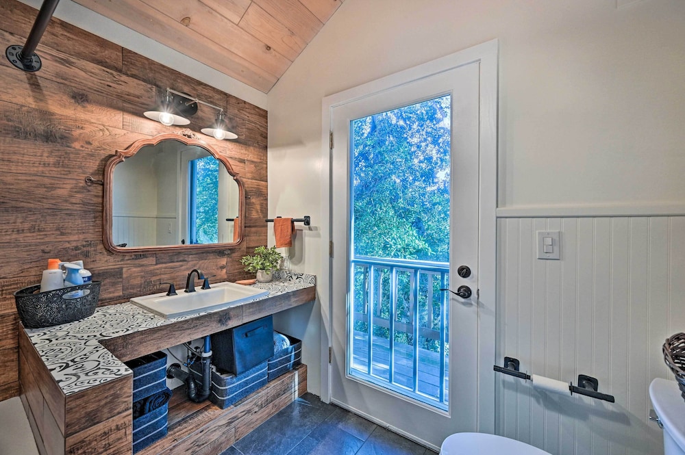 Inviting Julian Home W/ Scenic View & Hot Tub - Julián, CA