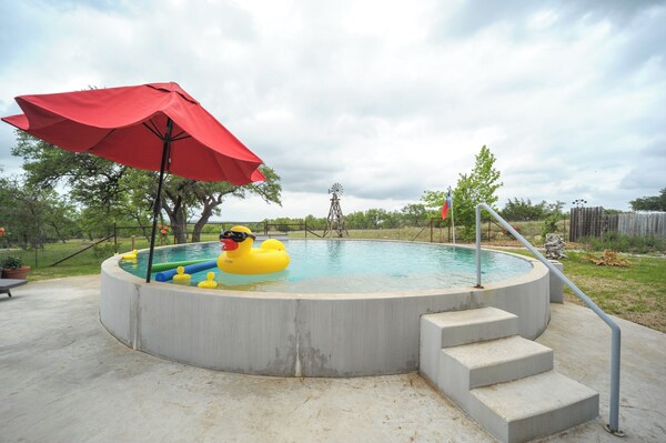 Secluded Country Hideaway W/ Fire Pit & Pool! - Blanco State Park, Blanco