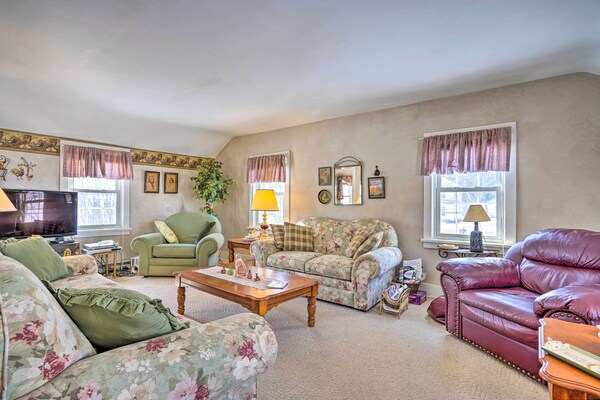 Walk To Chautauqua Lake: Mayville Getaway! - Pier Beach, Mayville