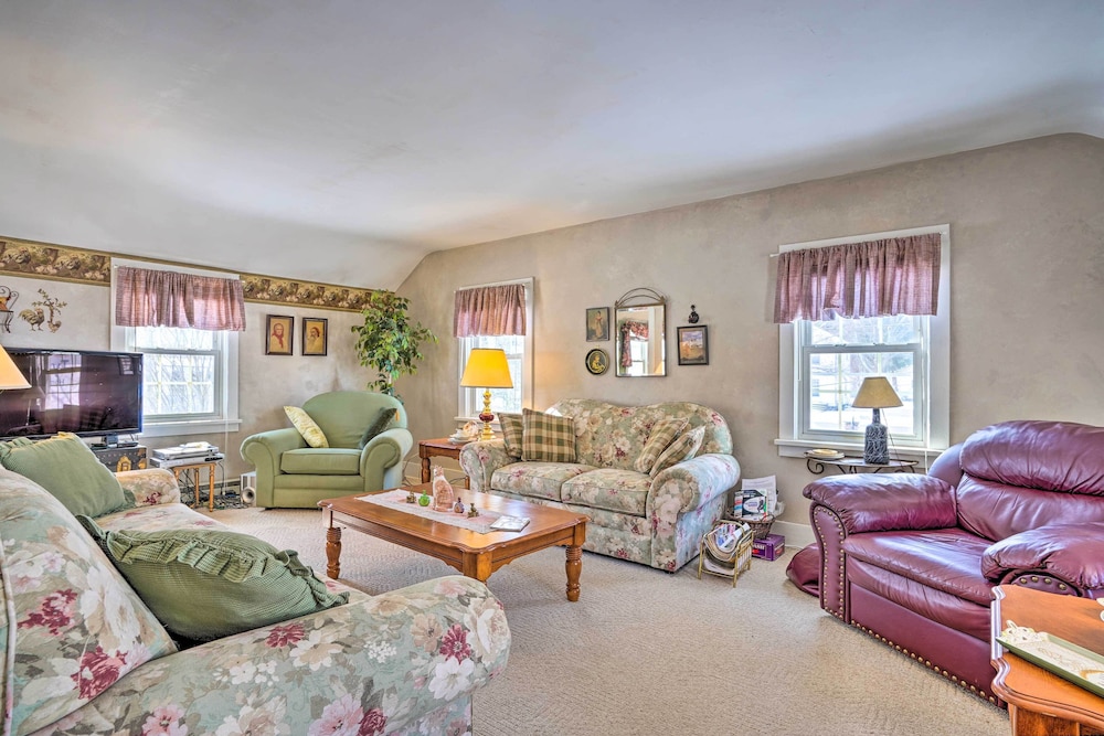 Walk To Chautauqua Lake: Mayville Getaway! - Chautauqua, NY