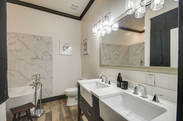 Modern Greenwood Studio < 1 Mi To Downtown! - Greenwood, MS