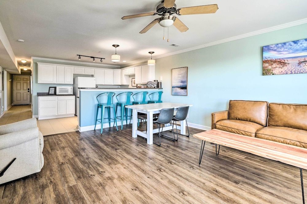 Oak Island Condo - Walk To The Beach! - Bolivia