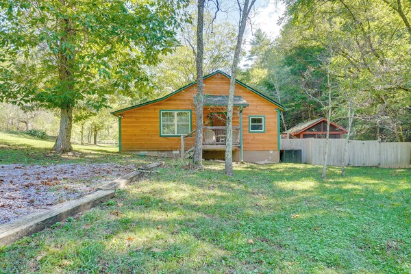 'Just Fur Relaxin' Sevierville Cabin W/ Hot Tub! - Pigeon Forge, TN
