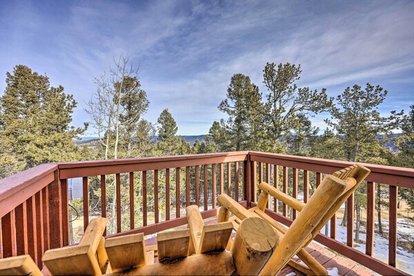 Woodland Park Home W/ Stunning Mountain Views - Woodland Park, CO